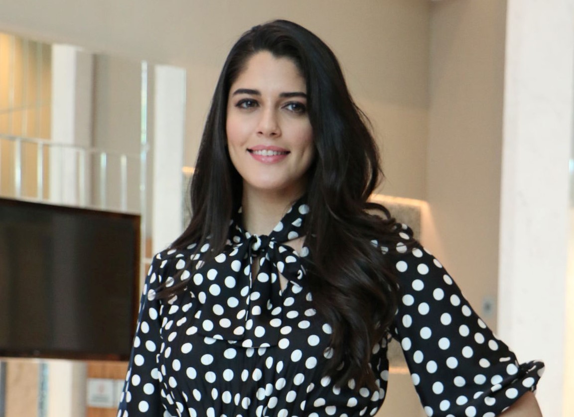 Izabelle Leite » Deccan Mirror