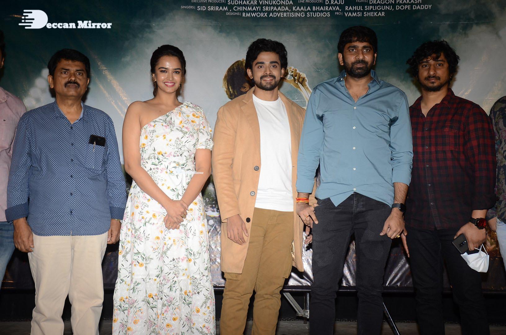 Aakasa Veedhullo Trailer Launch » Deccan Mirror