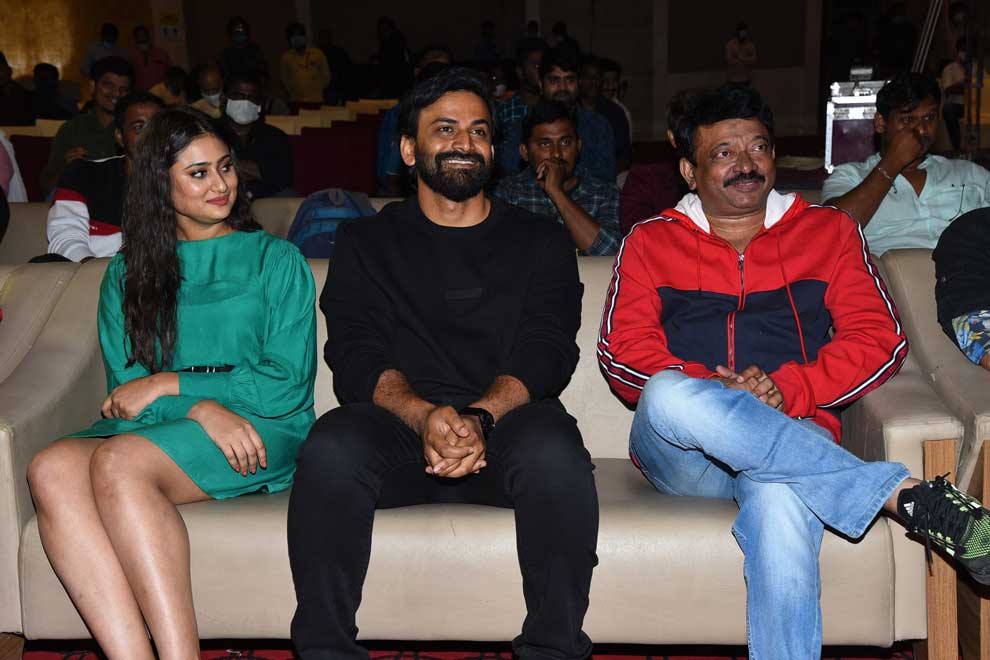 'Badava Rascal' Pre-Release » Deccan Mirror