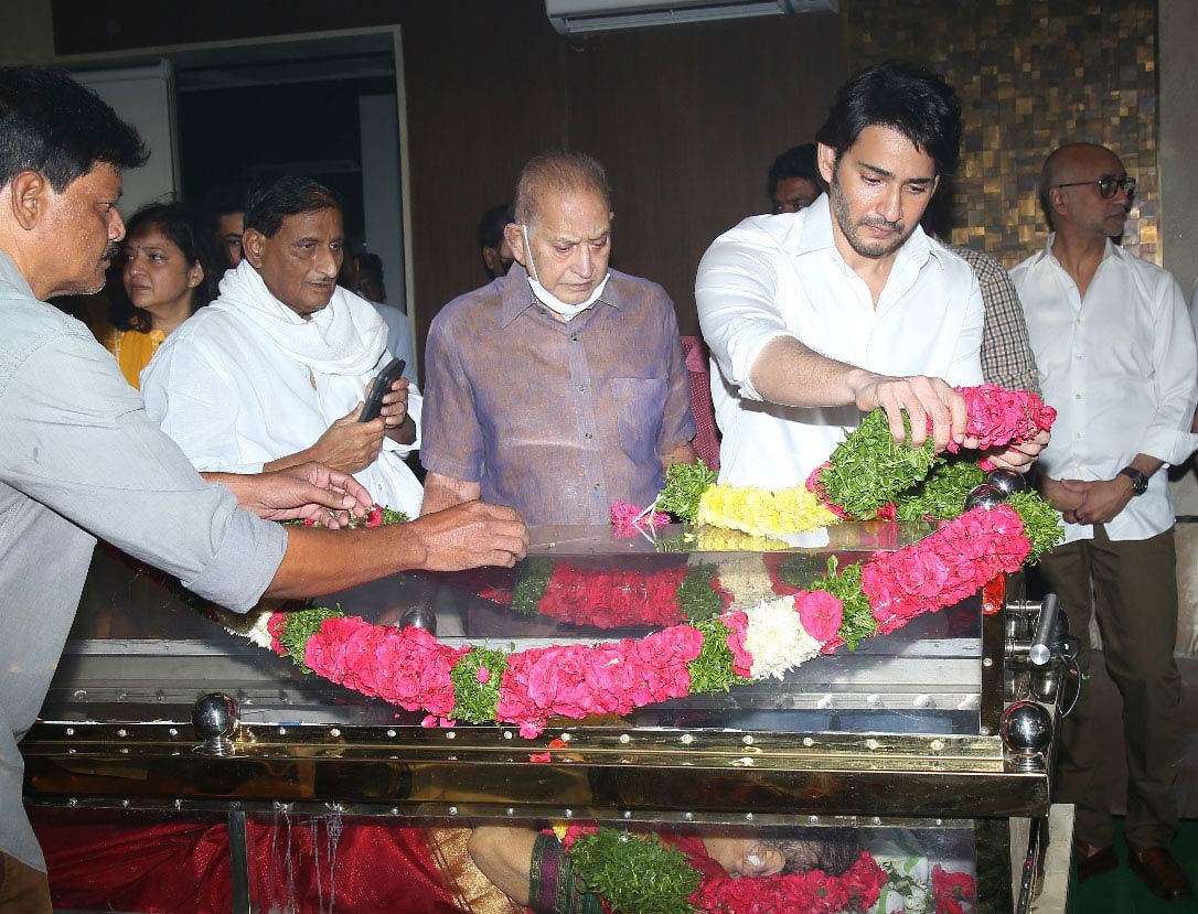 Family and friends pay last respects to Mahesh Babu’s mother Indira Devi