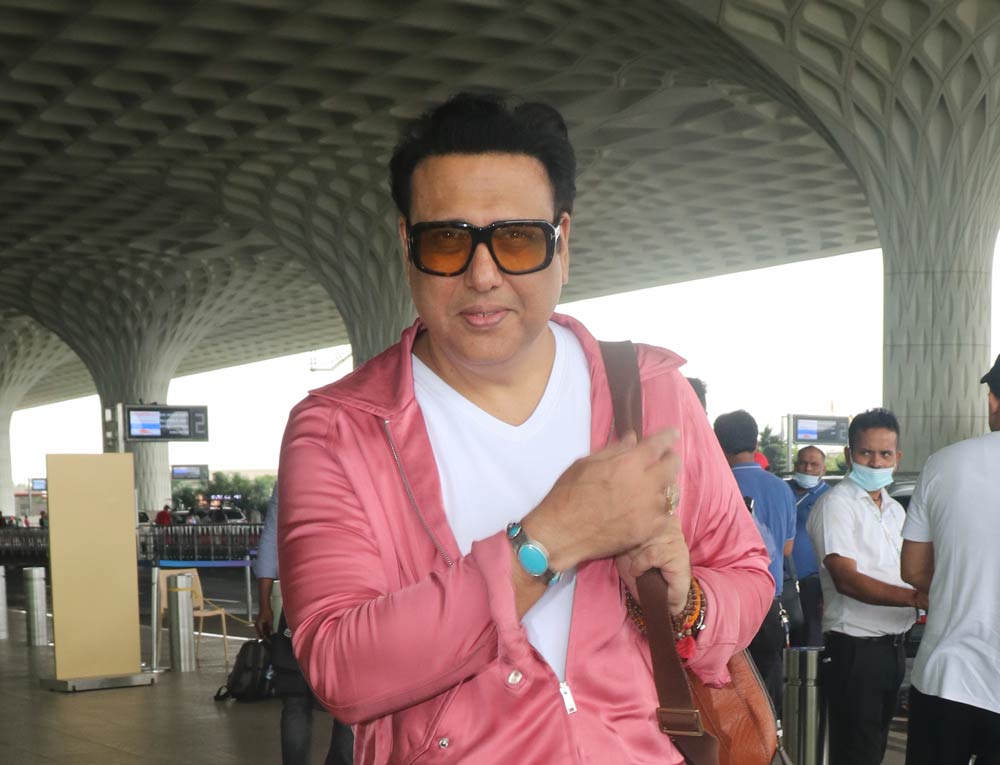 Hero No. 1 Govinda spotted in Mumbai - See Pictures and Video