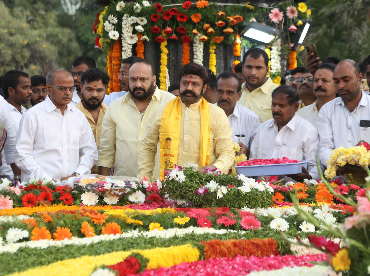 N.T. Rama Rao’s family visits NTR Ghat to pay respects