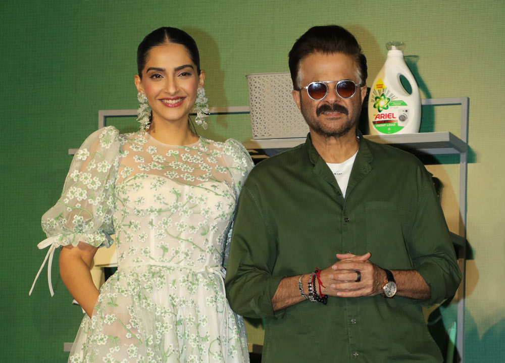 Anil Kapoor and Sonam Kapoor attend Ariel promotion event - Pics